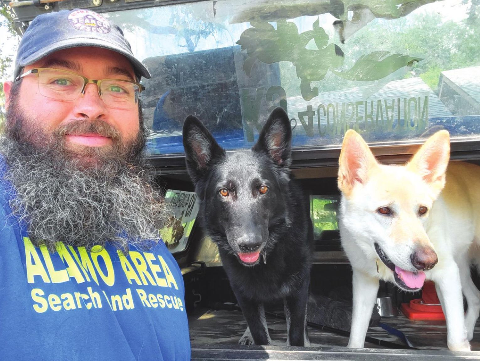 Canine Heroes: Fritz and his rescue dogs work together to make the ...