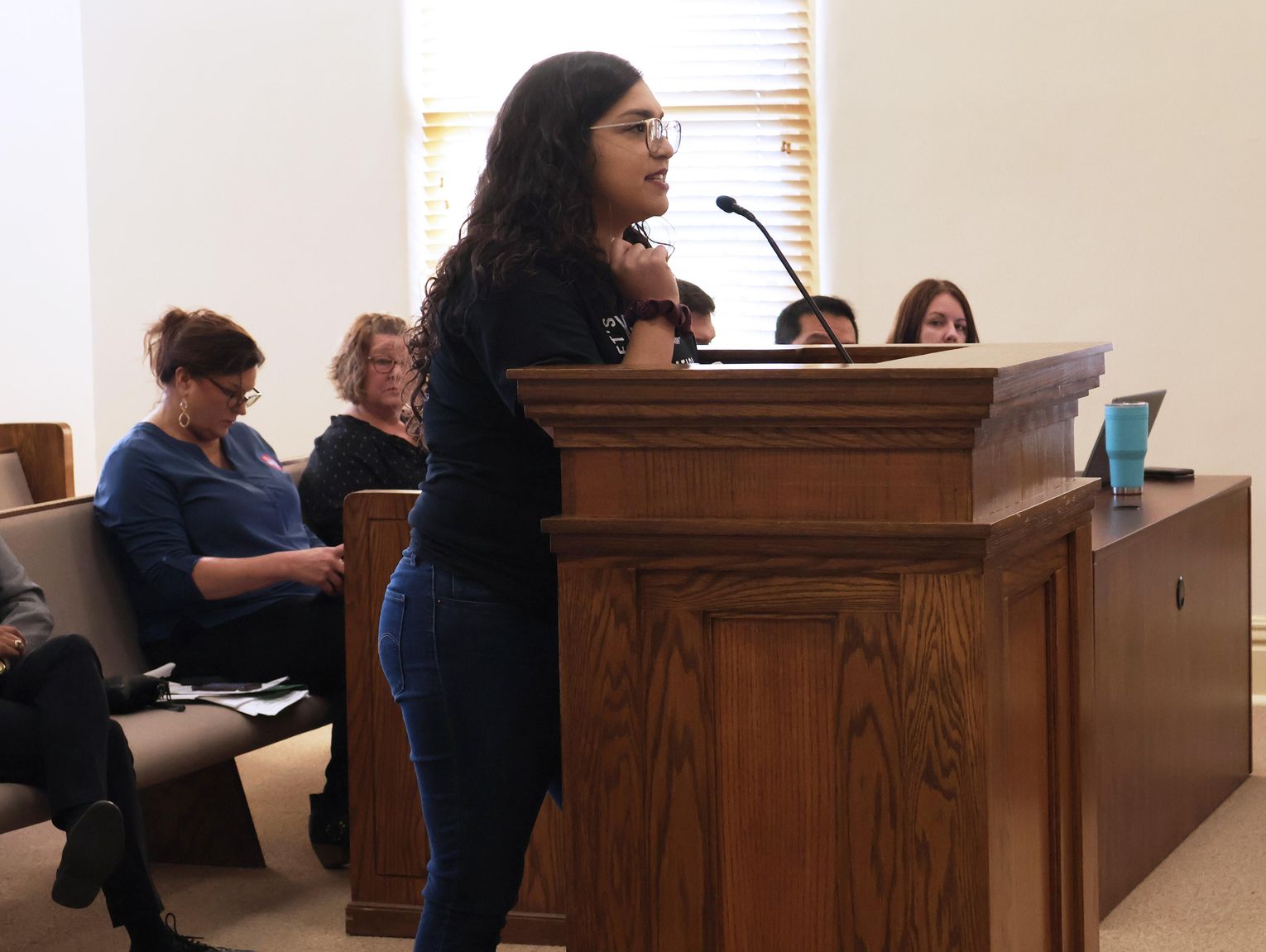 Commissioners give update on public defender’s office, set date to take action on contract