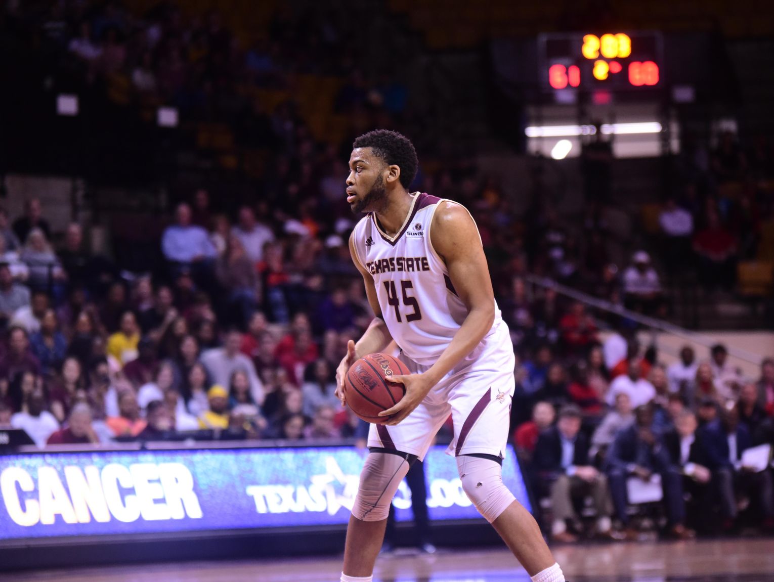 Gentle Giant: Eric Terry transforms into Bobcats' inside presence