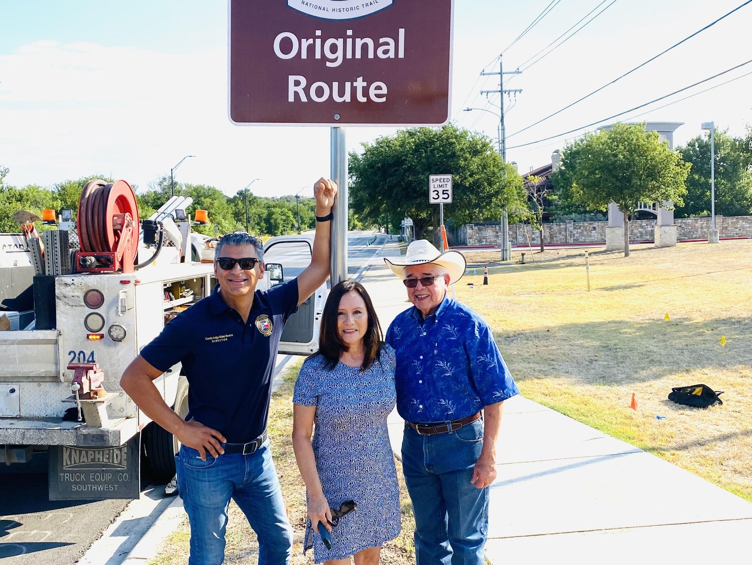 HISTORICAL SIGNAGE: El Camino Real de los Tejas signs located ...