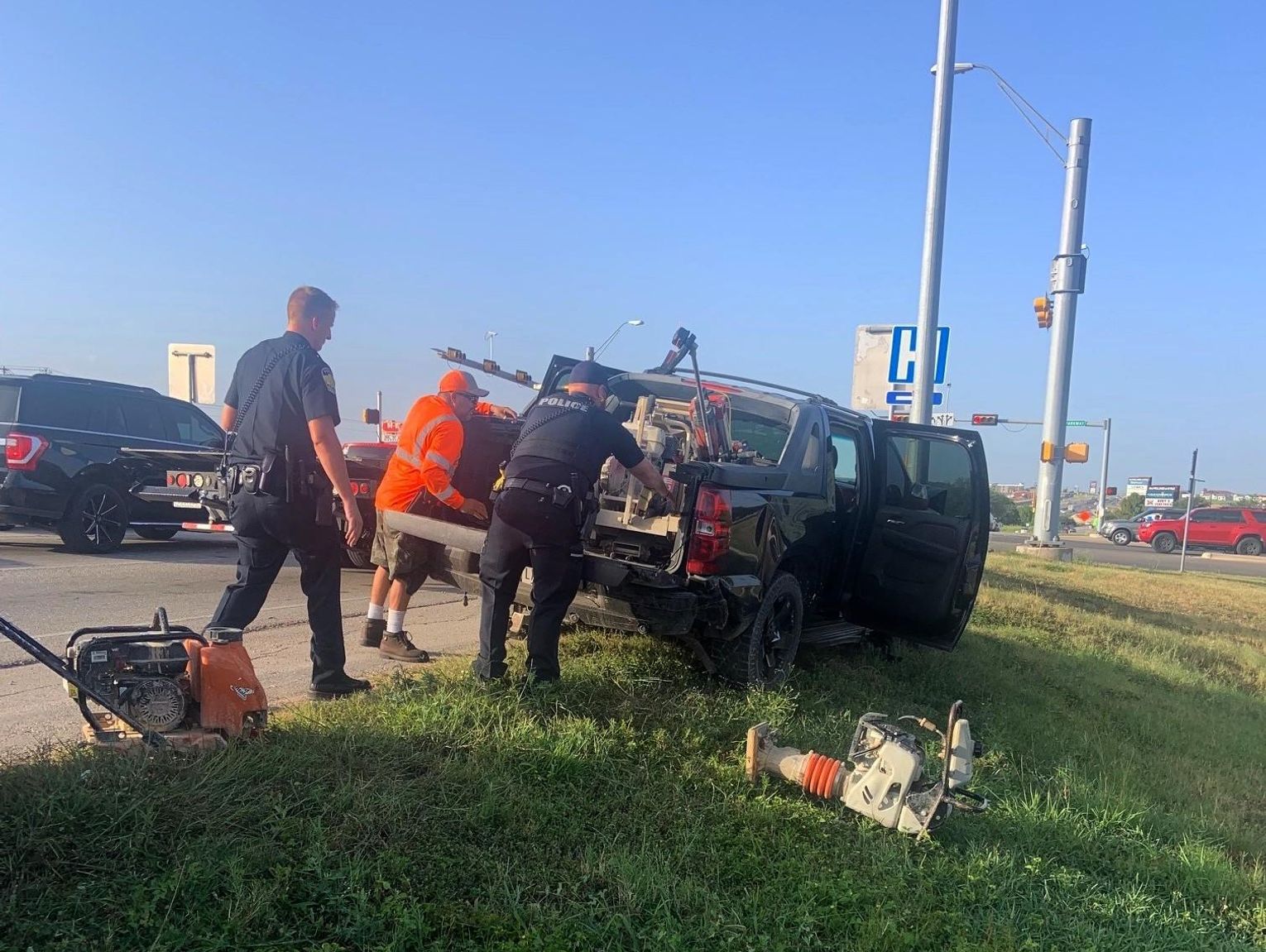 Kyle police arrest 2 men following construction site burglary, car pursuit