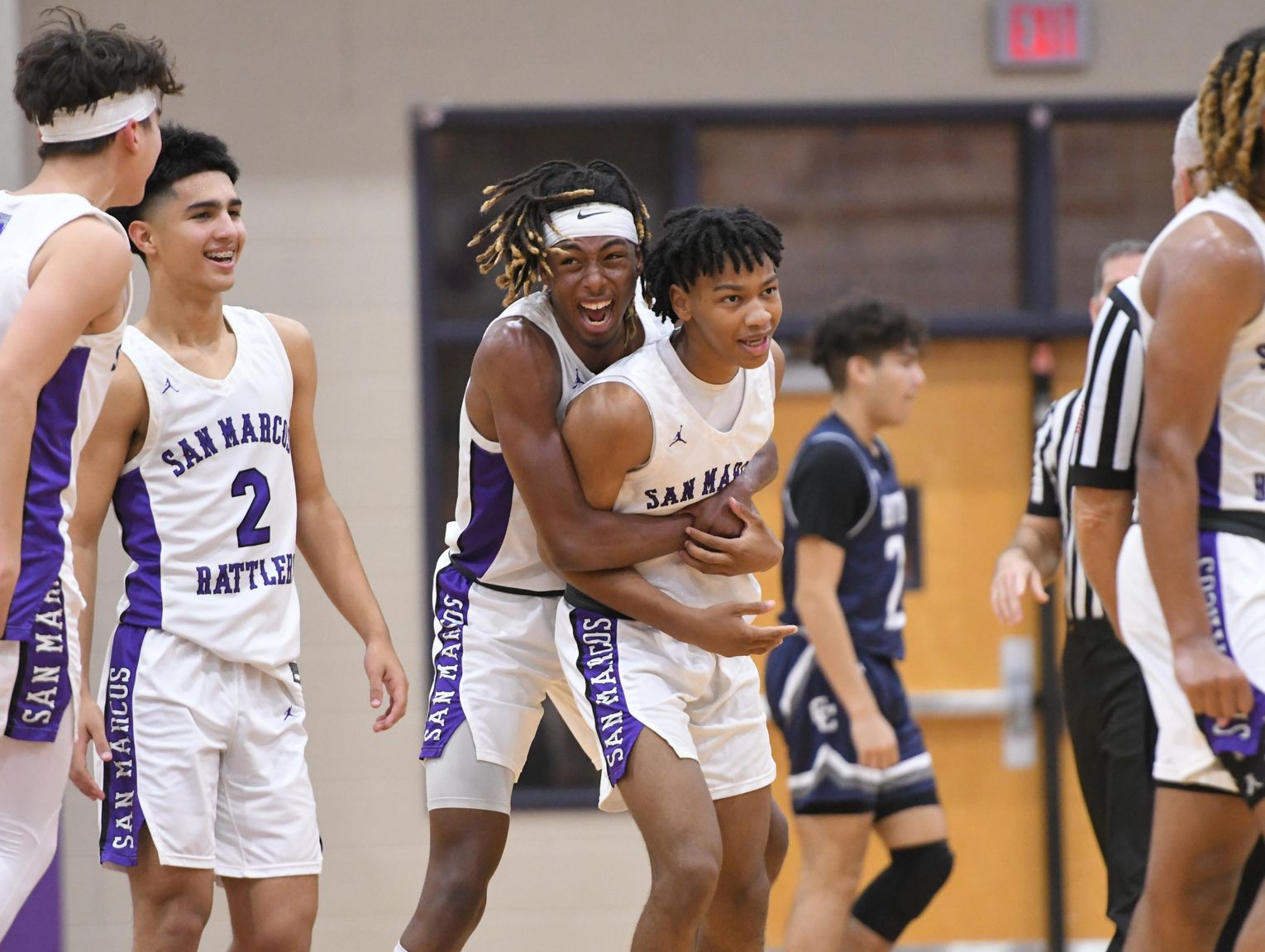 Rattlers hand Central Catholic first loss in 80-62 win