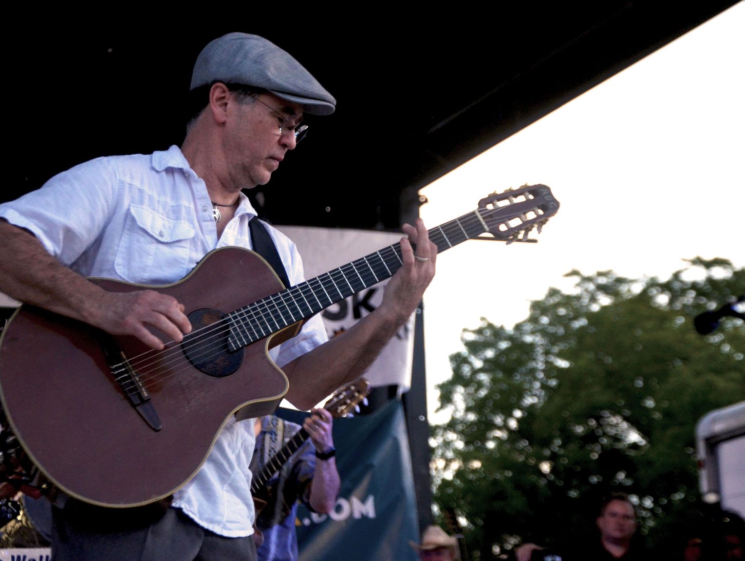 ROCKING THE PARK: Del Castillo performs at Summer in the Park concert ...