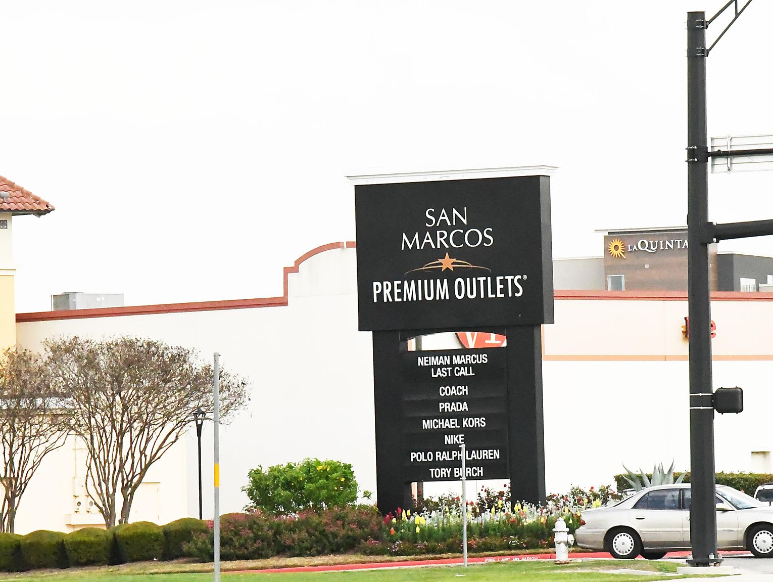 Shopping Standstill: San Marcos Premium Outlets closes until March 29