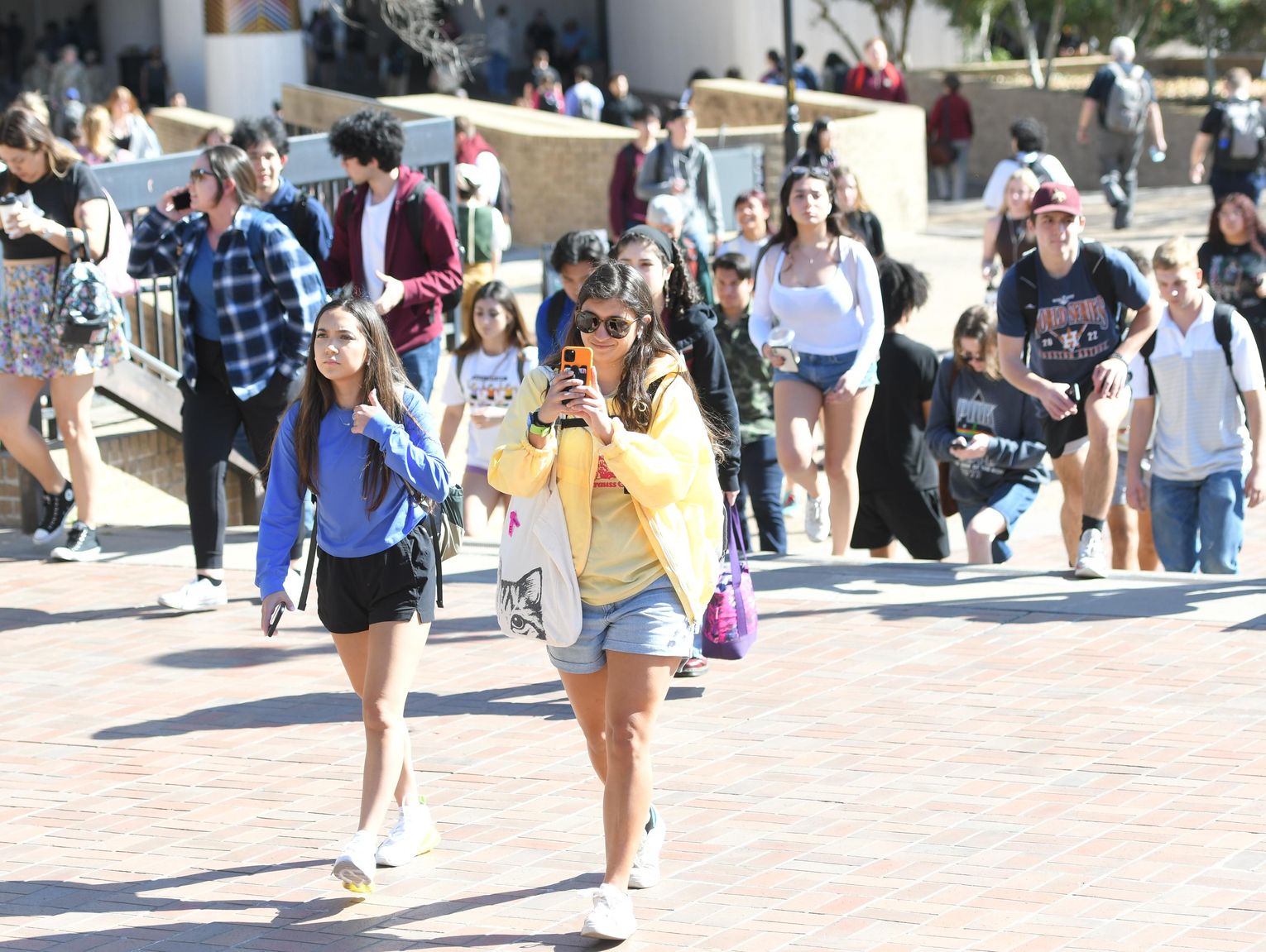SPRING IN SESSION: Texas State students return to campus for spring ...