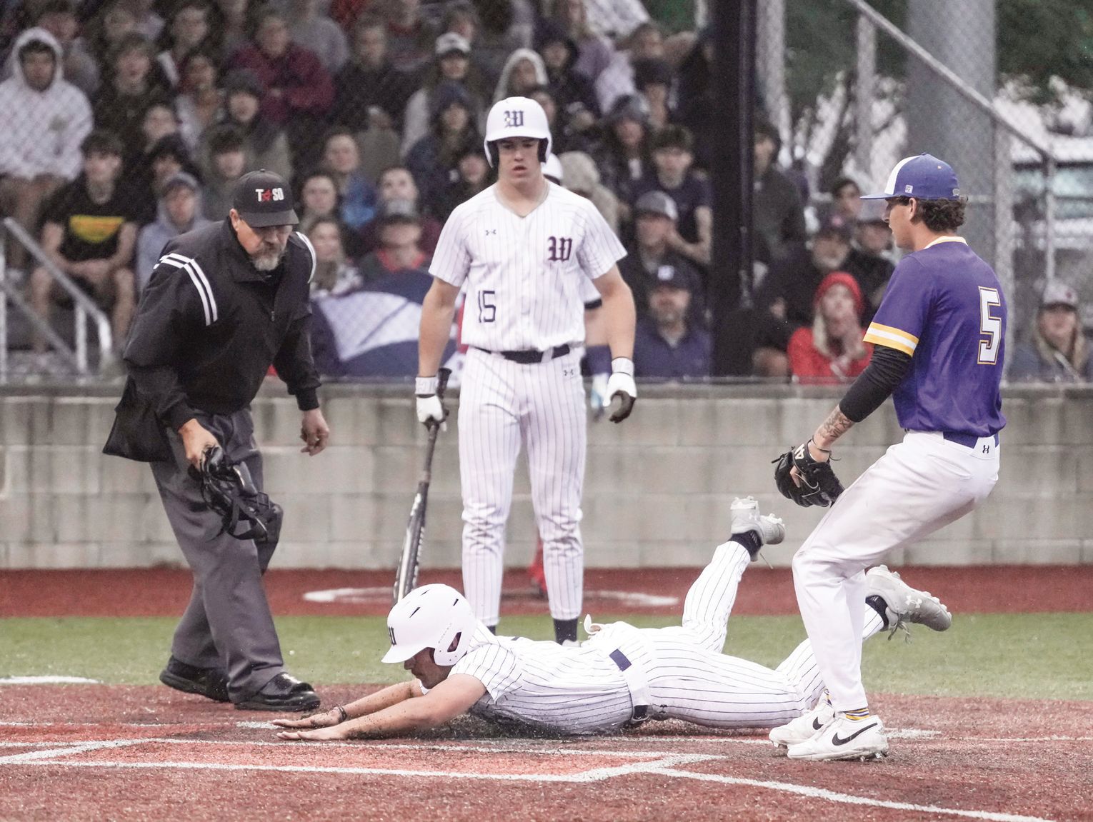 Texans take down Sweeny, advance to first Regional Final since 2000