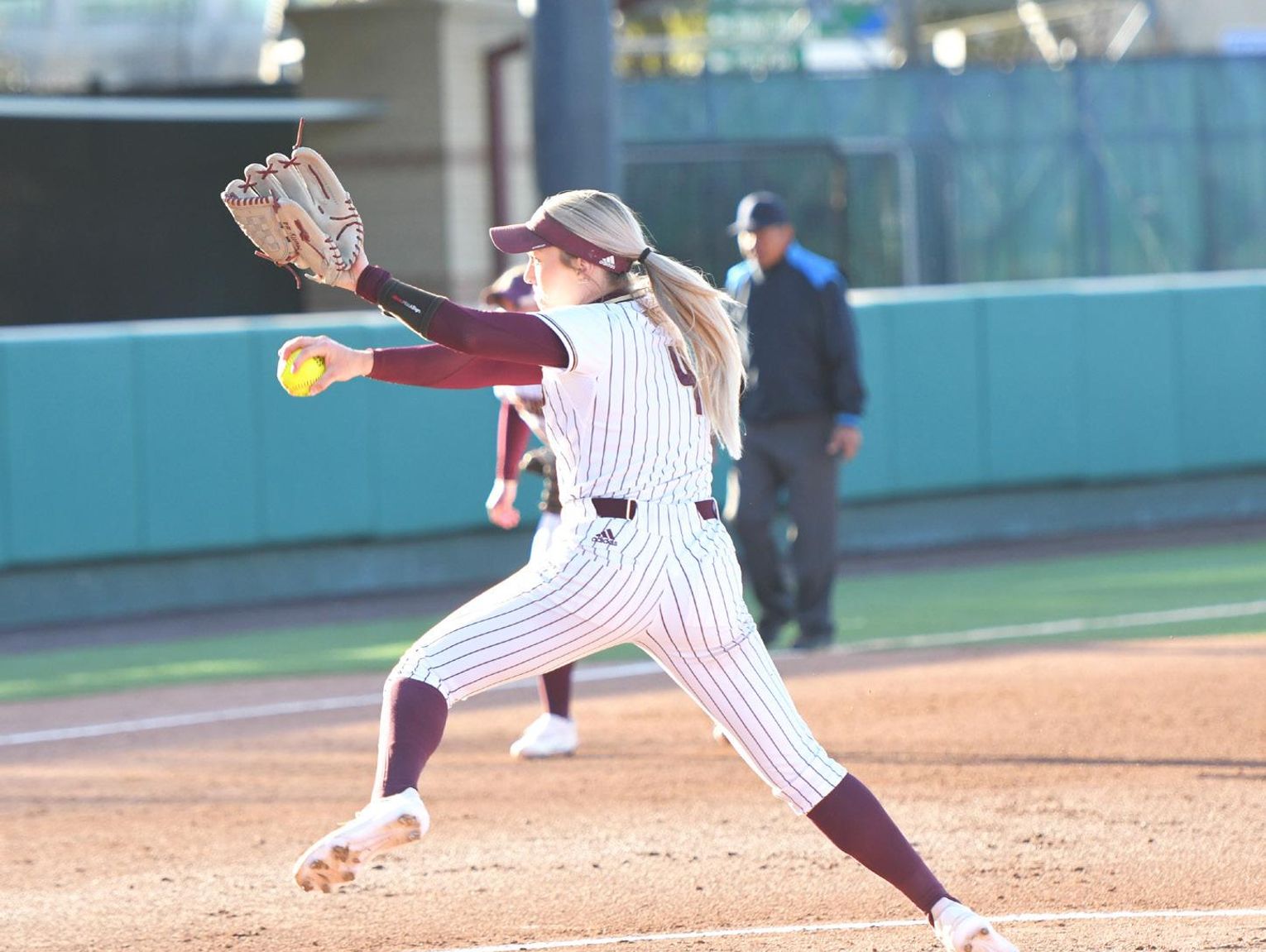 Texas State Bobcats split first two games of I-35 Invitational with ...