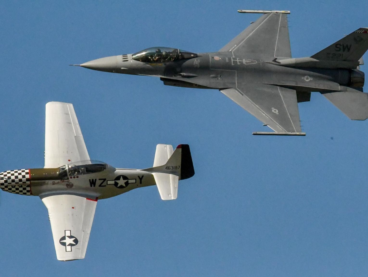 Thousands turn out for air, car show at San Marcos Regional Airport